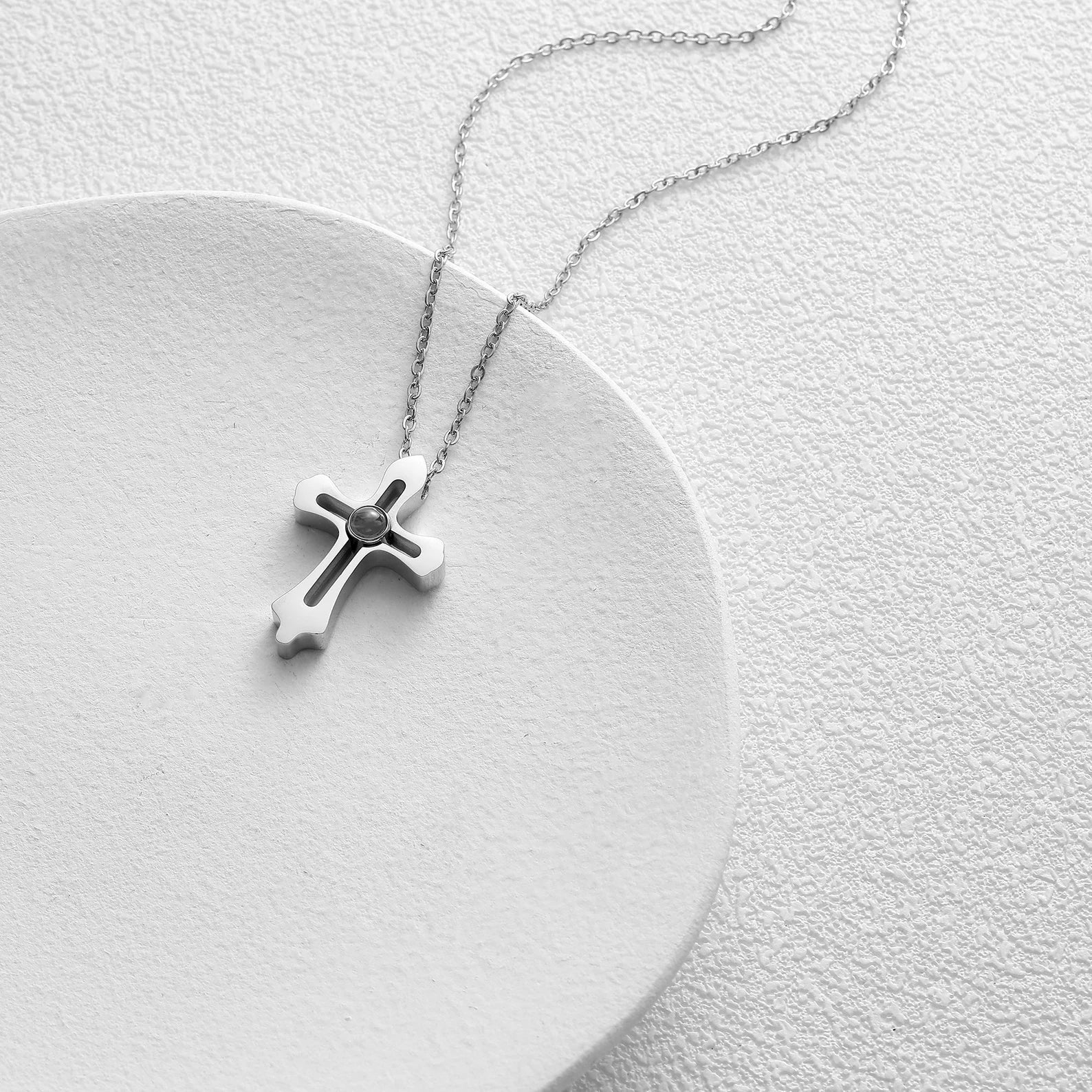 Eternal Love Projection Necklace – A Timeless Symbol of Devotion ...